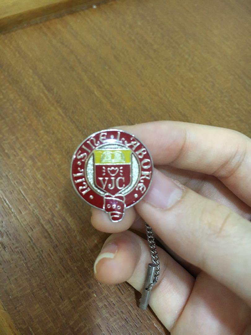 Victoria Junior College school badge, Women's Fashion, Watches ...
