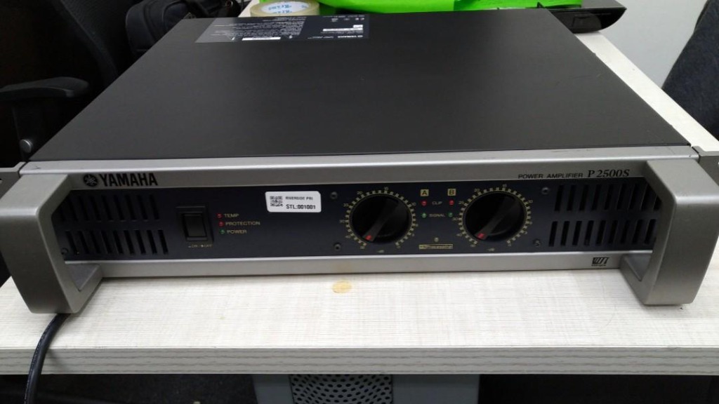 YAMAHA POWER AMPLIFIER P2500 S, Audio, Other Audio Equipment on Carousell