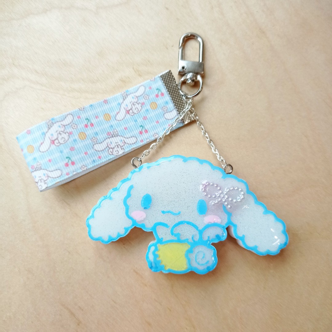 Cinnamoroll keychain, Women's Fashion, Watches & Accessories, Other ...