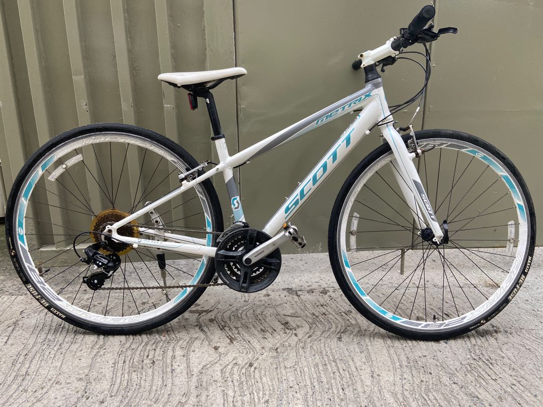 Scott Metrix 40 Gravel Bike, Sports Equipment, Bicycles & Parts ...
