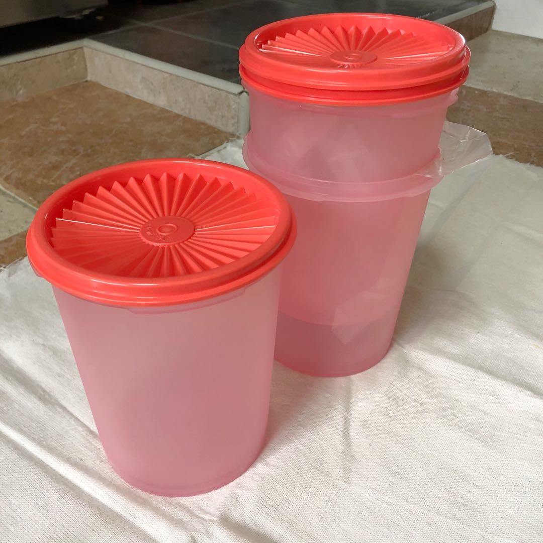 Tall Tupperware Container (Small), TV & Home Appliances, Kitchen ...