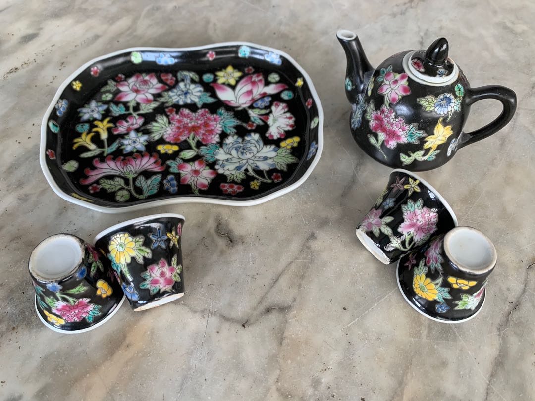 Dainty Chinese tea set in famille noire style, Hobbies & Toys ...