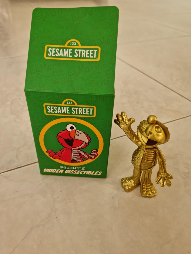 Golden Elmo, Hobbies & Toys, Toys & Games on Carousell