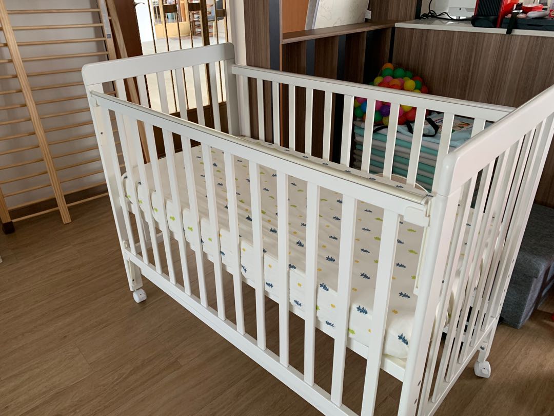 Happy cot Happy Wonder 5 in 1 Convertible Baby Cot, Babies & Kids, Baby ...