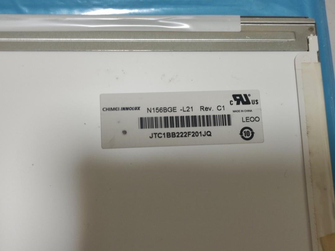 LCD screen with white corners, Computers & Tech, Parts & Accessories ...