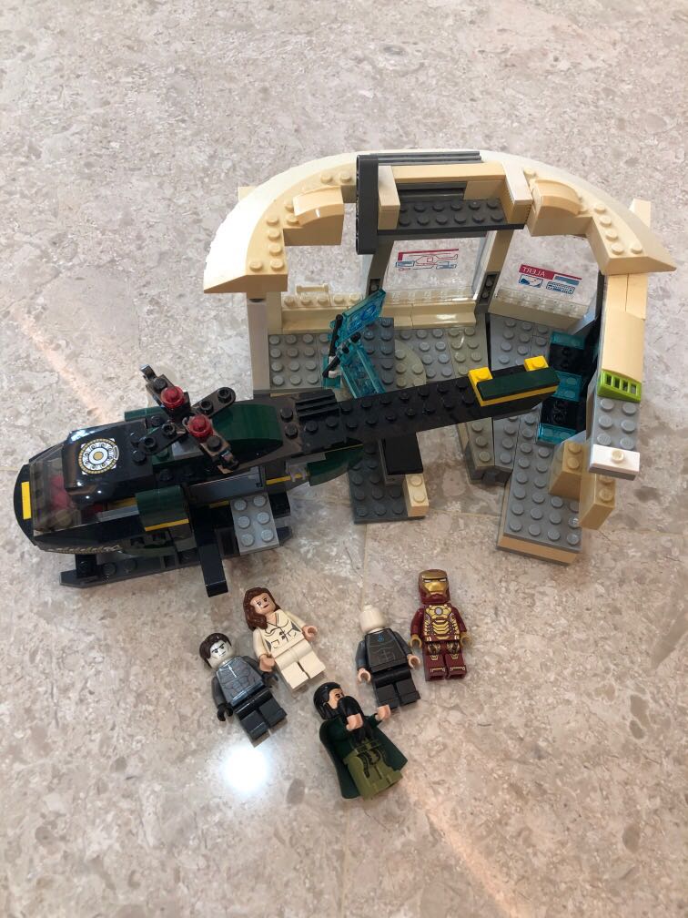 Lego Marvel 76007 Iron Man: Malibu Mansion Attack, Hobbies & Toys, Toys ...