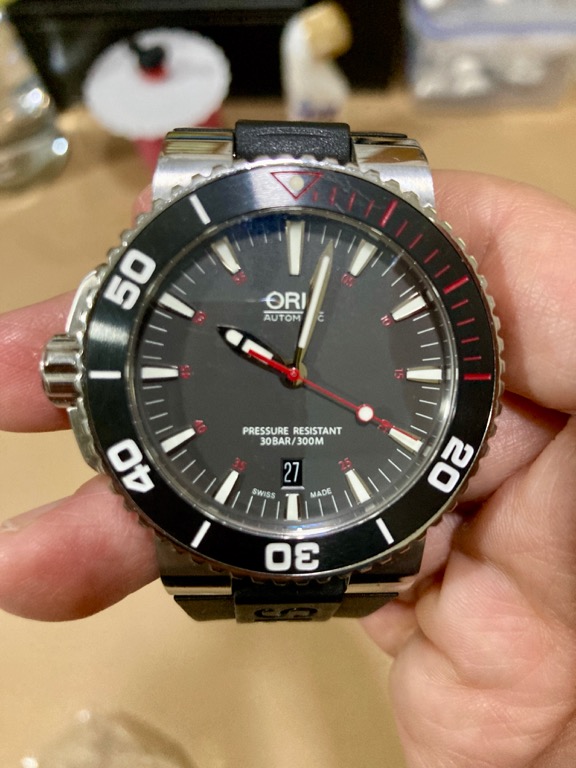 Oris Watch: Oris Aquis Red Limited Edition, Luxury, Watches on Carousell