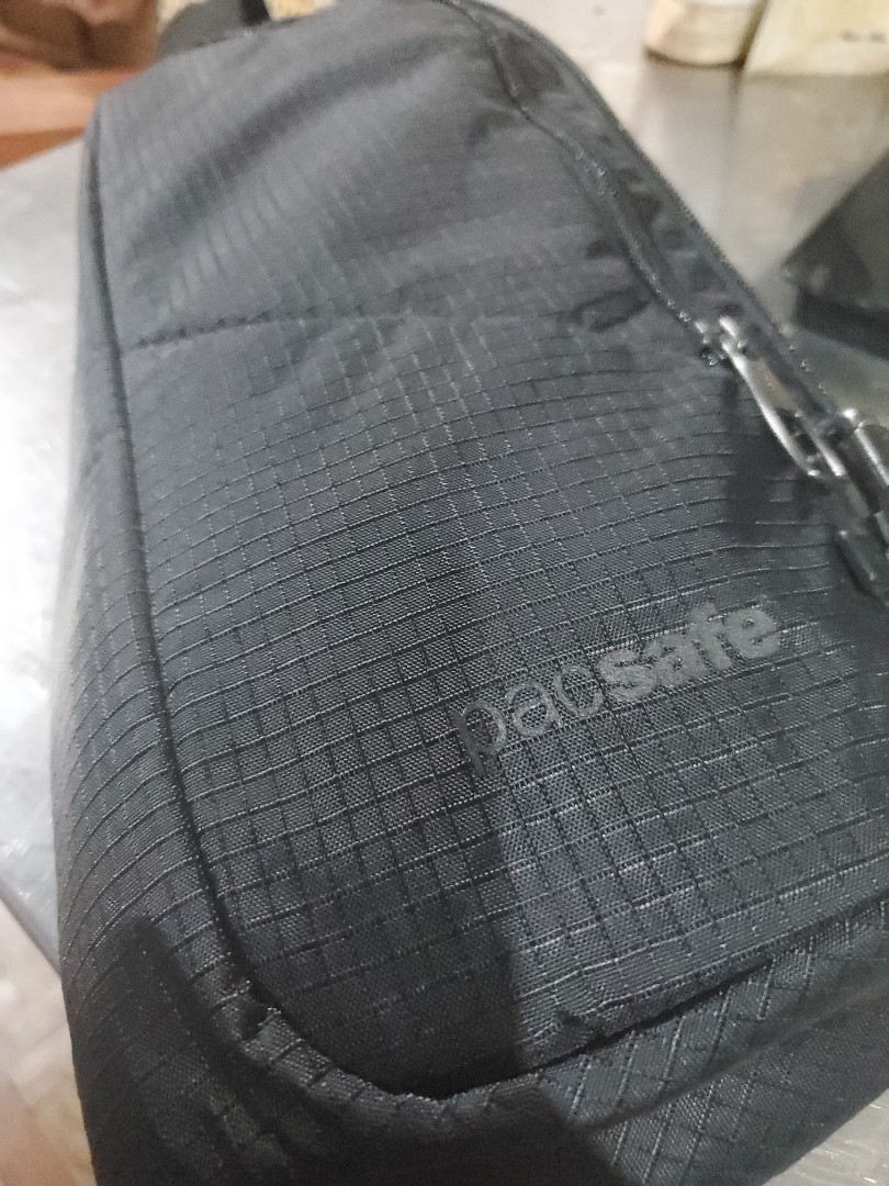 PACSAFE VIBE 150, Men's Fashion, Bags, Sling Bags on Carousell