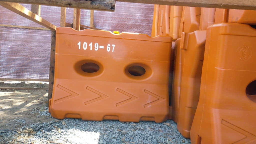 safety road plastic road barrier, Commercial & Industrial, Construction ...