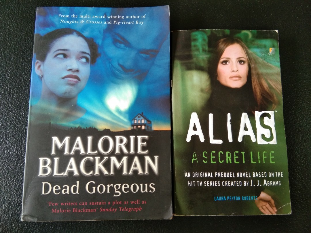 Set of 2 - Alias, A Secret Life and Dead Gorgeous, Hobbies & Toys ...