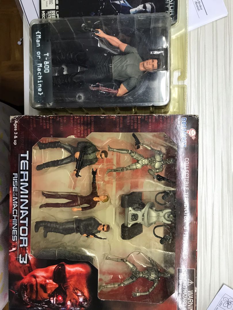 Terminator set Neca, Hobbies & Toys, Toys & Games on Carousell