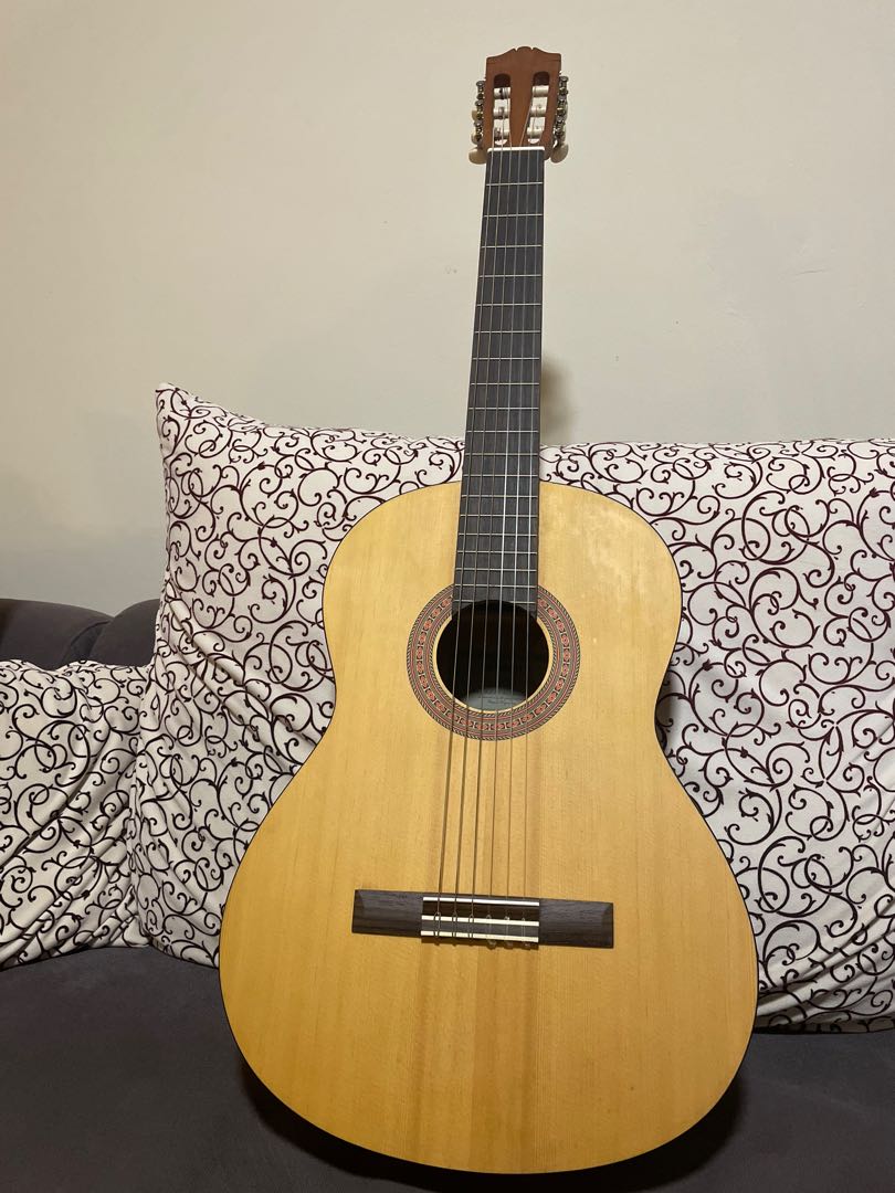 YAMAHA C40M Classical Guitar, Hobbies & Toys, Music & Media, Musical Instruments on Carousell
