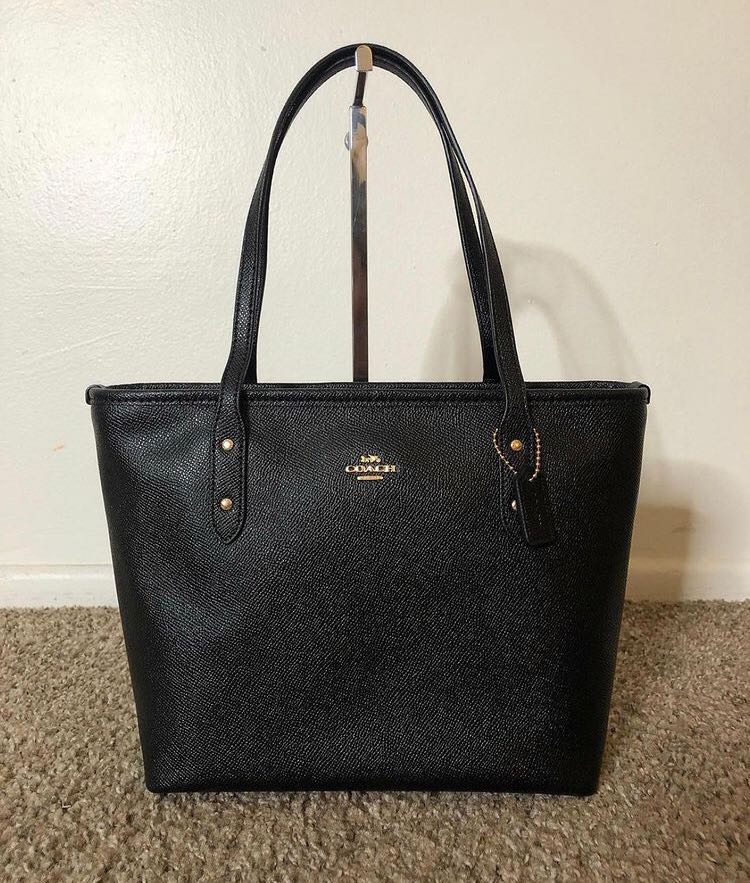 Coach mini zip tote, Women's Fashion, Bags & Wallets, Tote Bags on ...