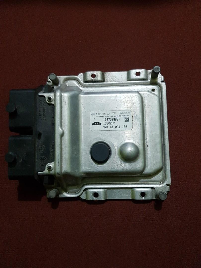 Kiirus ecu KTM Duke 200, Motorcycles, Motorcycle Accessories on Carousell