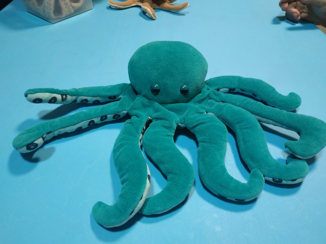 Octopus hand puppet, Hobbies & Toys, Toys & Games on Carousell