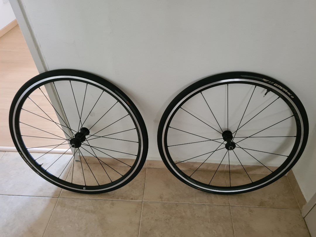 Original Giant Wheel Set, Sports Equipment, Bicycles & Parts, Parts ...