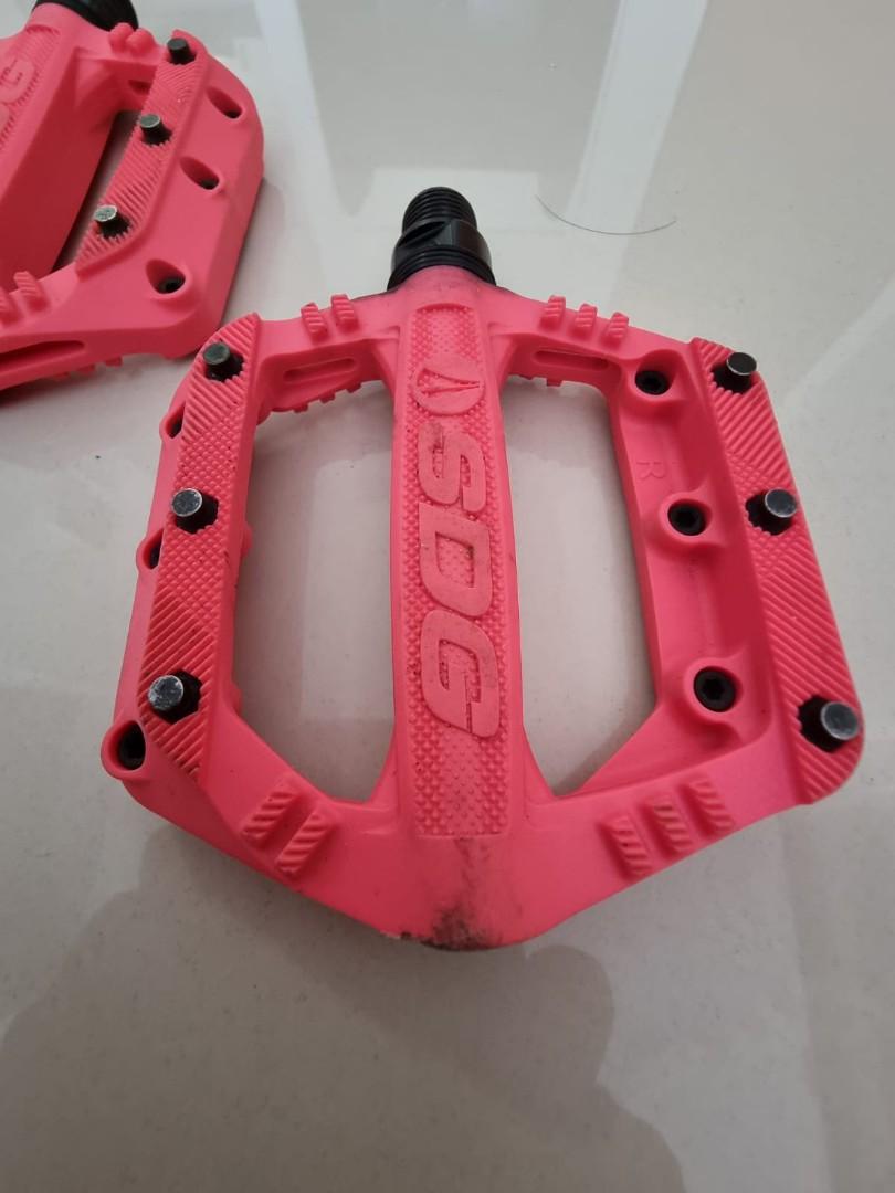 SDG Pink Pedal, Sports Equipment, Bicycles & Parts, Parts & Accessories ...