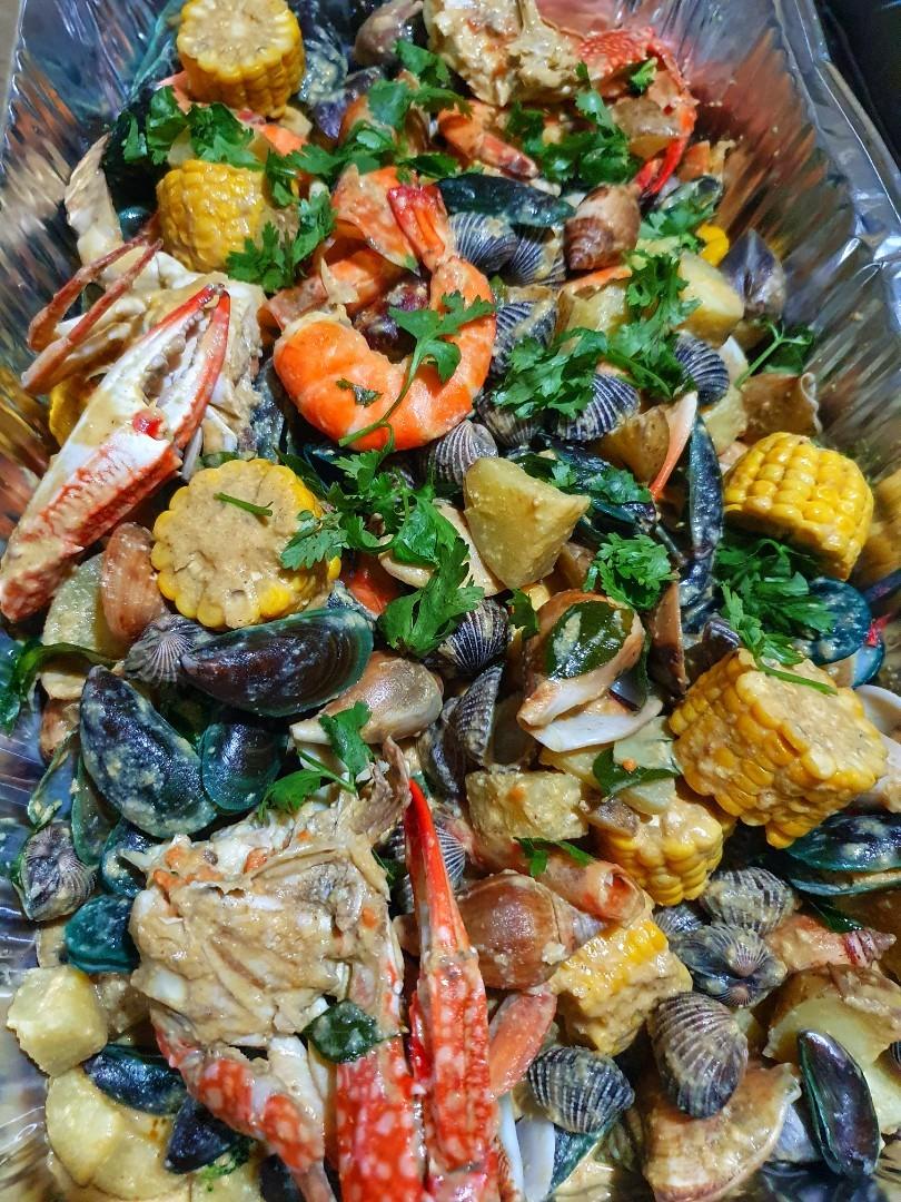 Seafood Shellout, Food & Drinks, Local Eats on Carousell