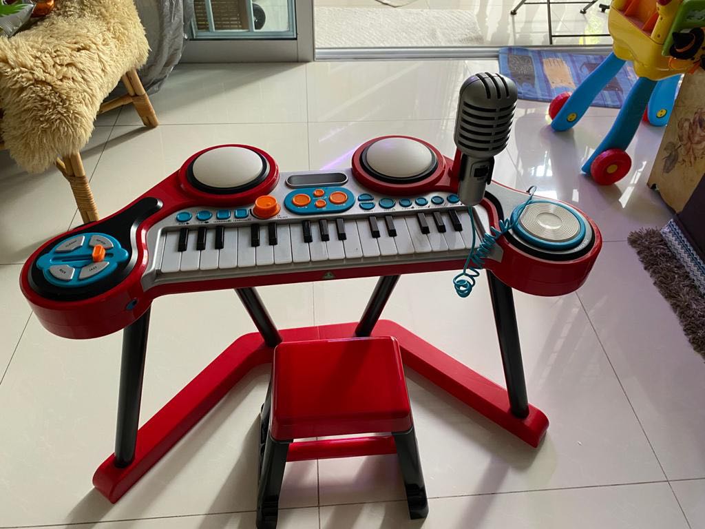 ELC Toy Keyboard, Hobbies & Toys, Music & Media, Musical Instruments on ...
