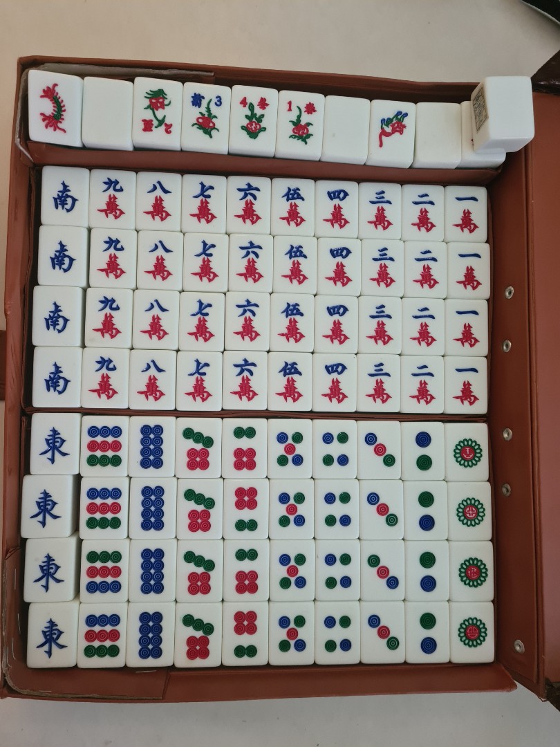 Used Mahjong Set, Hobbies & Toys, Toys & Games on Carousell