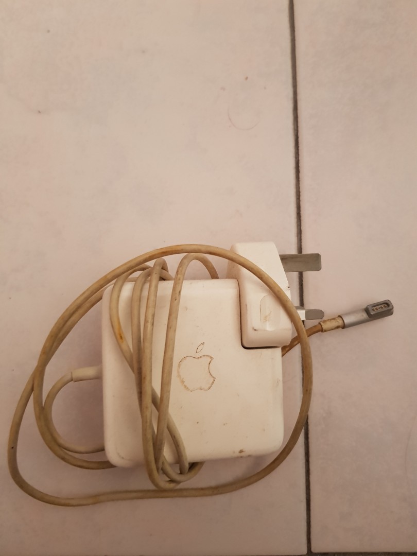 Giving away old macbook charger for old model, Mobile Phones & Gadgets ...