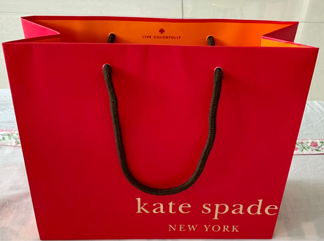 Kate spade paper bag, Everything Else on Carousell
