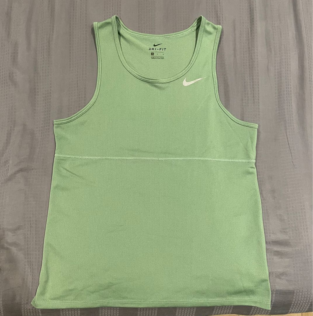 Nike Running Singlet Green, Men's Fashion, Activewear on Carousell