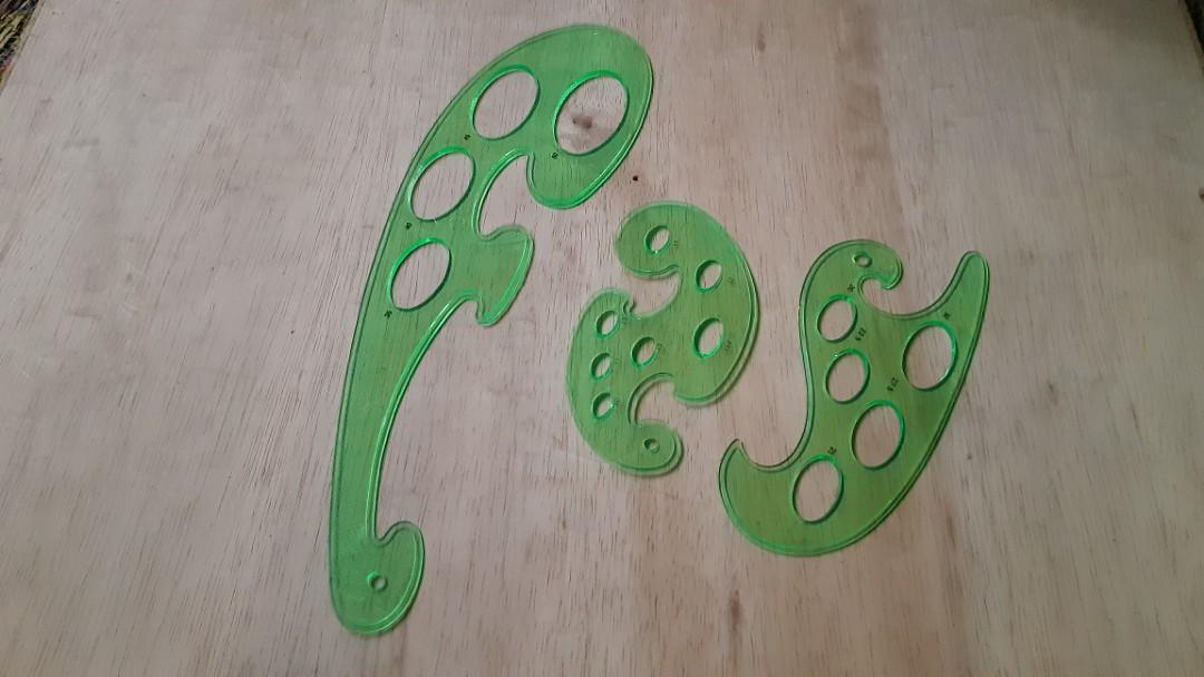 Pembaris lengkung / corak, Hobbies & Toys, Stationery & Craft ...