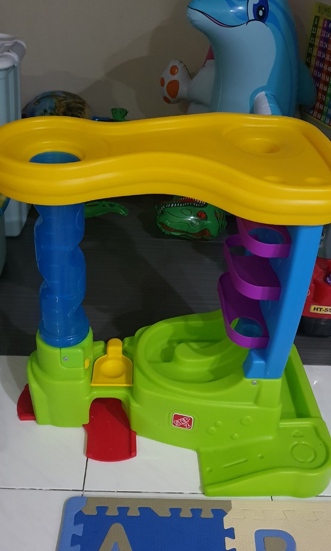 Step 2 ball drop toy, Hobbies & Toys, Toys & Games on Carousell