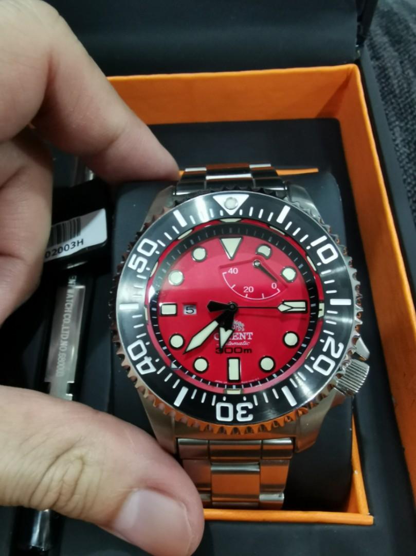 Orient Diver 300m Saturation Diver Automatic Red Dial Power