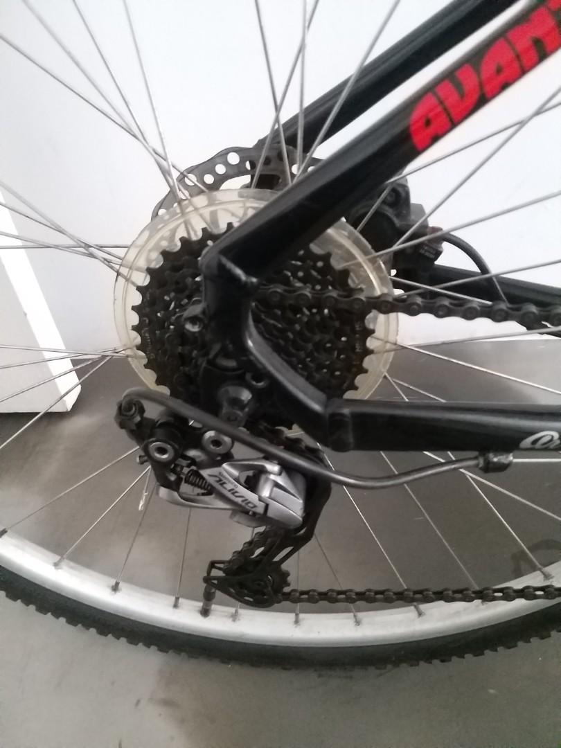 Avanti Hybrid Bicycle (NOT Giant, Trek, Polygon, Cannondale, Merida ...