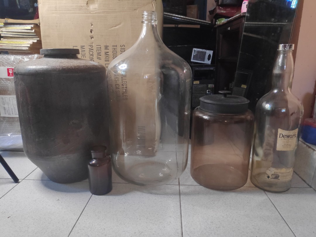 Dama and acid jar, Hobbies & Toys, Memorabilia & Collectibles, Vintage ...