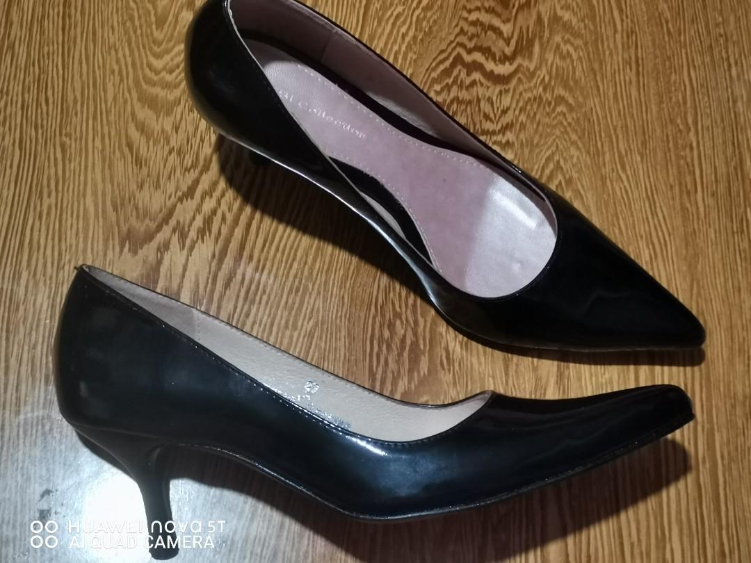 Gibi Shoes Charoal, Women's Fashion, Footwear, Heels on Carousell