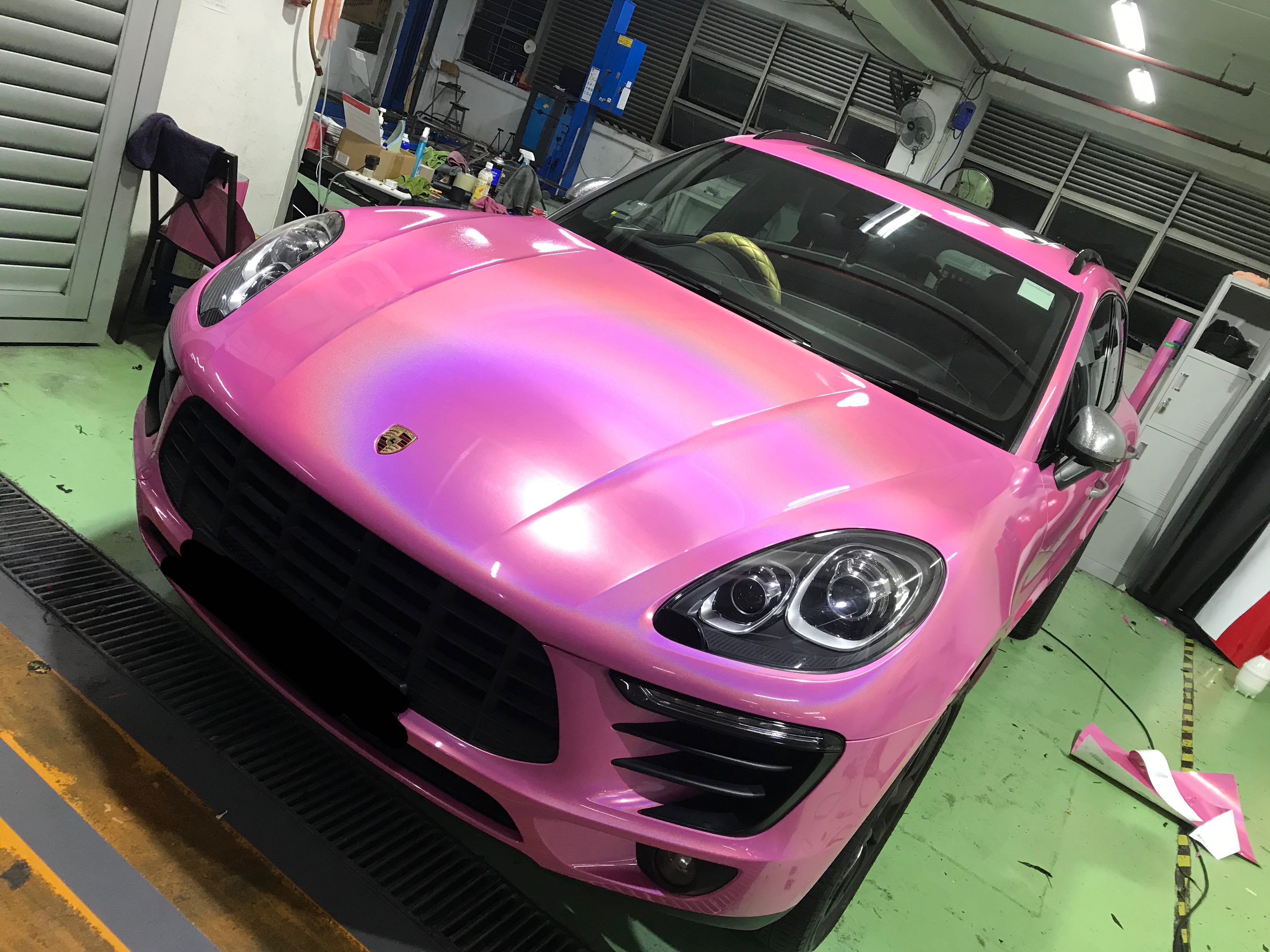 Porsche Macan full wrap pink holographic, Car Accessories, Accessories ...