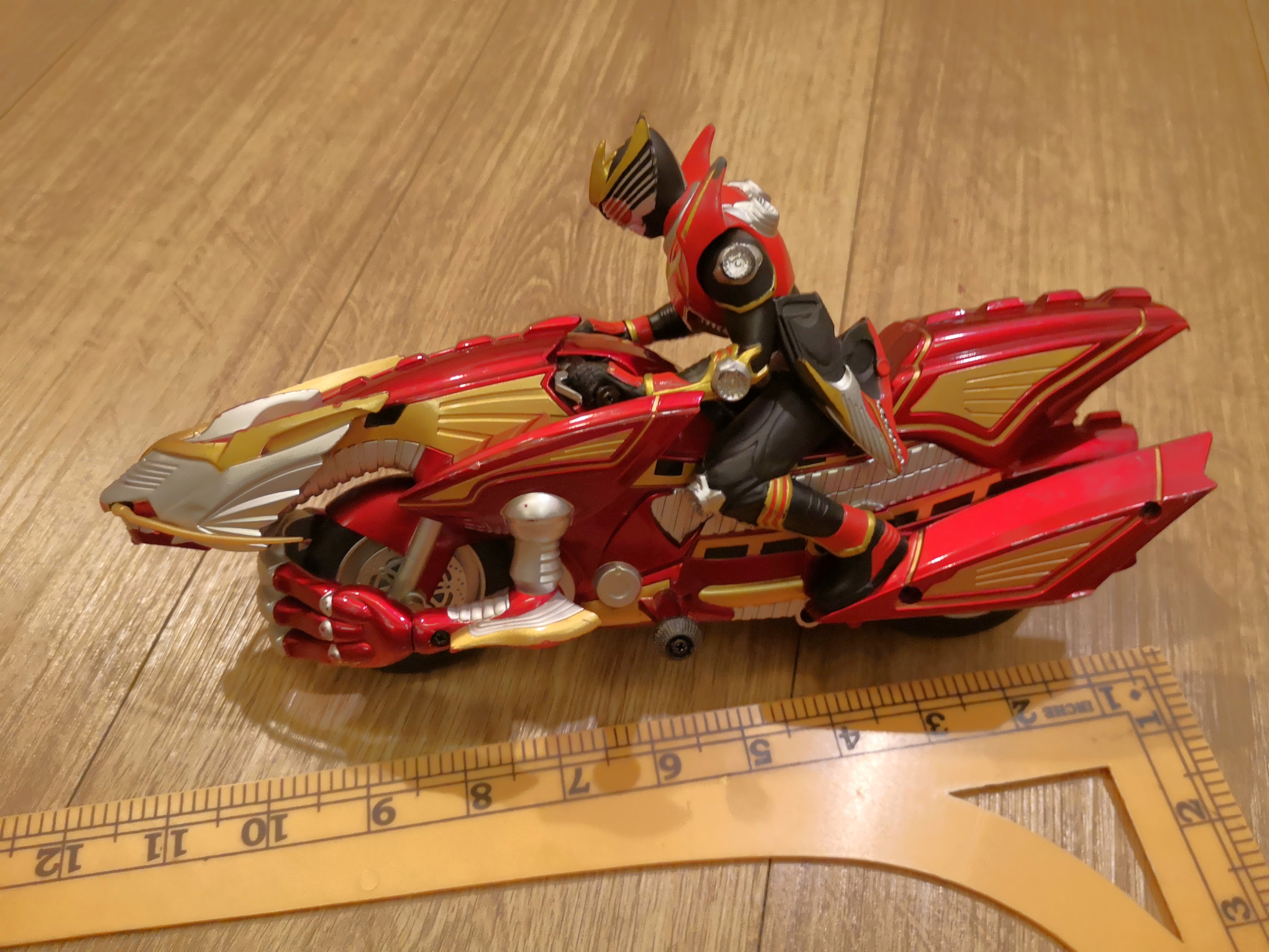 Taiyo 2002 Bandai Japan Kamen Rider RC Bike Ryuki & Dragranzer 17 inch ...