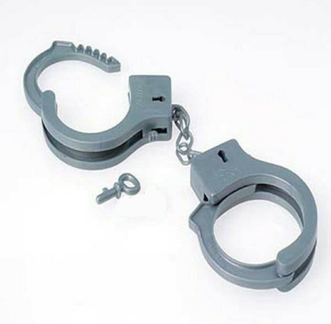 Fake plastic handcuffs realistic police hand cuff, Babies & Kids, Baby ...