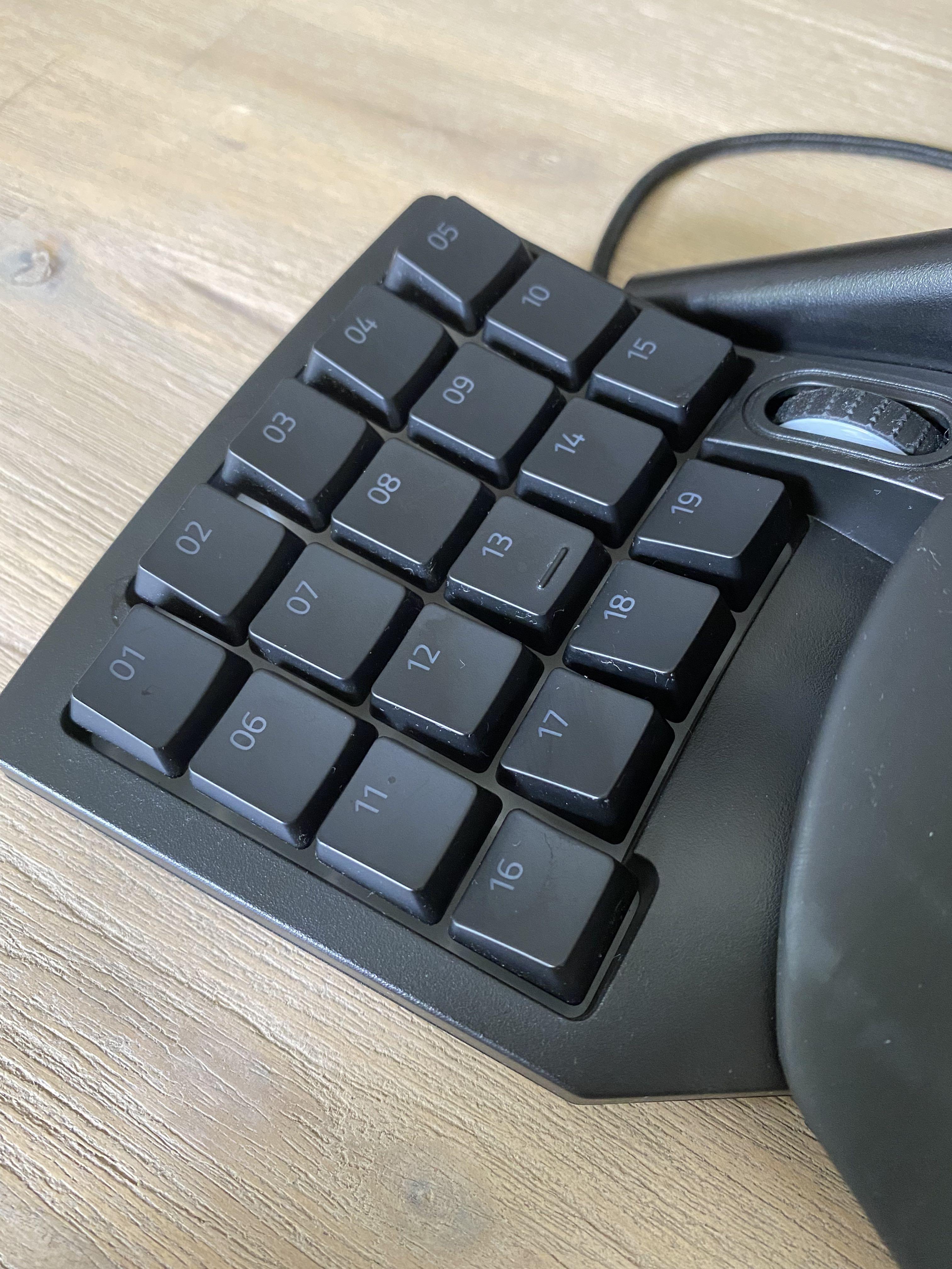 [Like New] Razer Tartarus V2 Gaming Keypad Keyboard, Computers & Tech ...