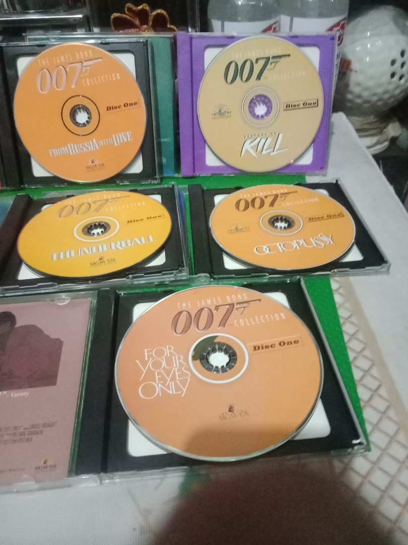 Lima koleksi VcD JAMES BOND, Musik & Media, CD, DVD & Lainnya di Carousell