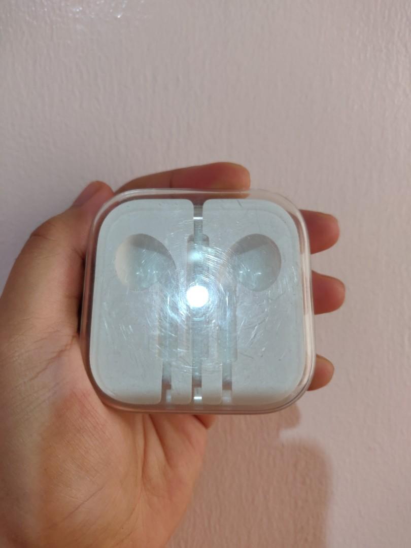 Original Apple EarPods Case, Audio, Earphones on Carousell