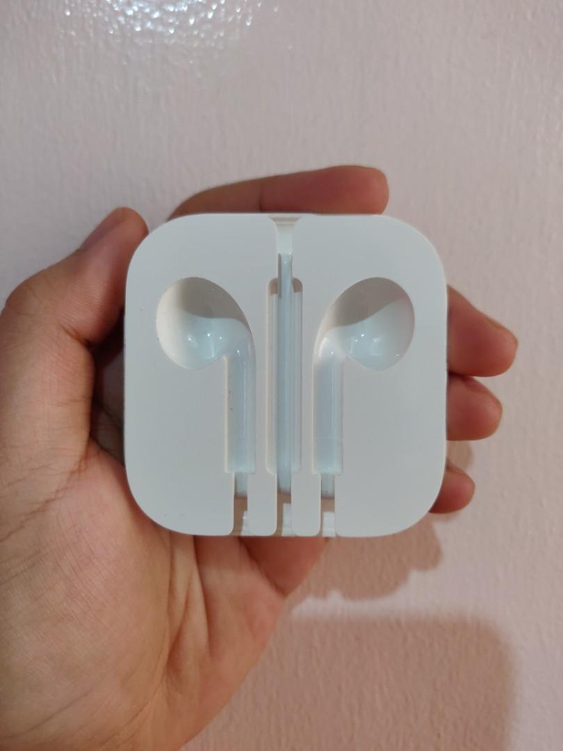 Original Apple EarPods Case, Audio, Earphones on Carousell