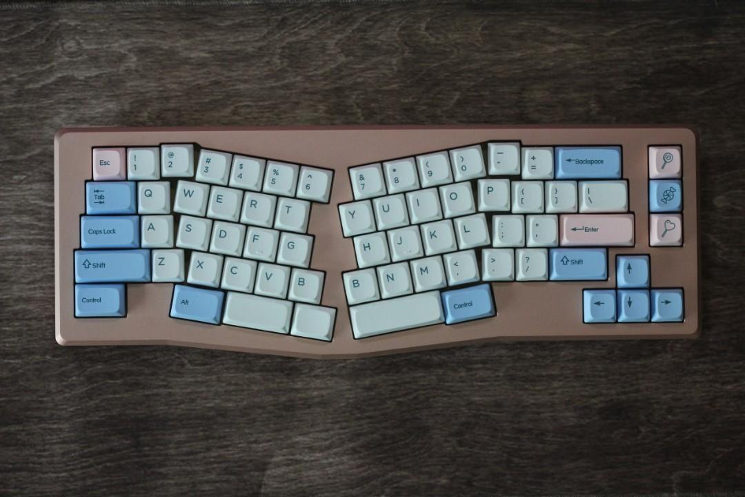 KBDFans MAJA complete (rose gold) - Alice style mechanical keyboard ...