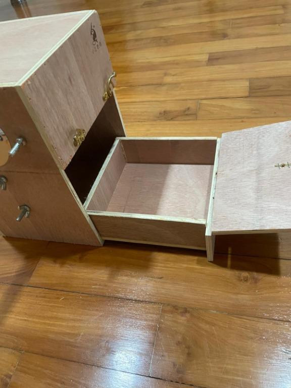 NEW Wood Drawer/Pull Out Breeding /Nest Box $30 with all necessary ...