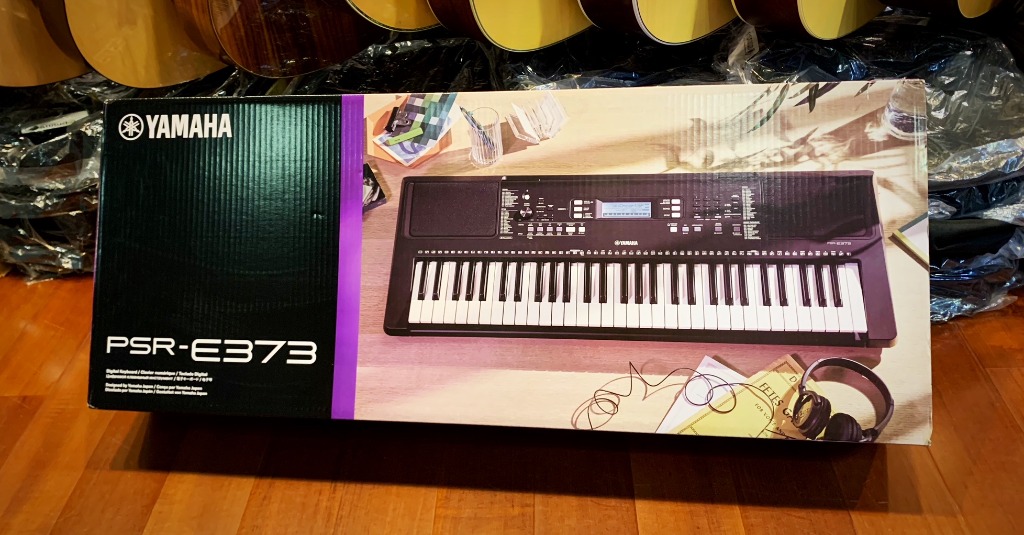 Yamaha PSR-E373, 61-Key Keyboard, Hobbies & Toys, Music & Media ...