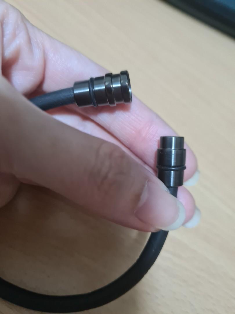 Colantotte Magnetic Loop Crest Bracelet, Health & Nutrition, Medical ...