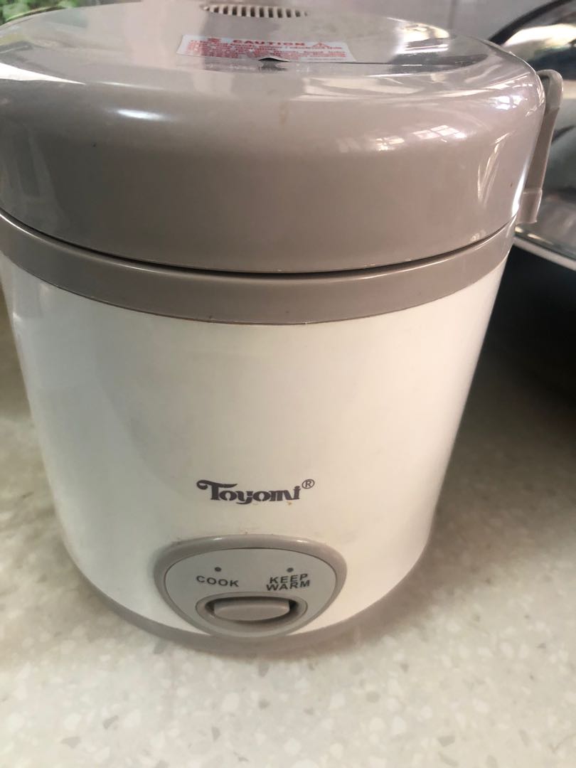 Toyomi Mini Rice Cooker, TV & Home Appliances, Kitchen Appliances ...