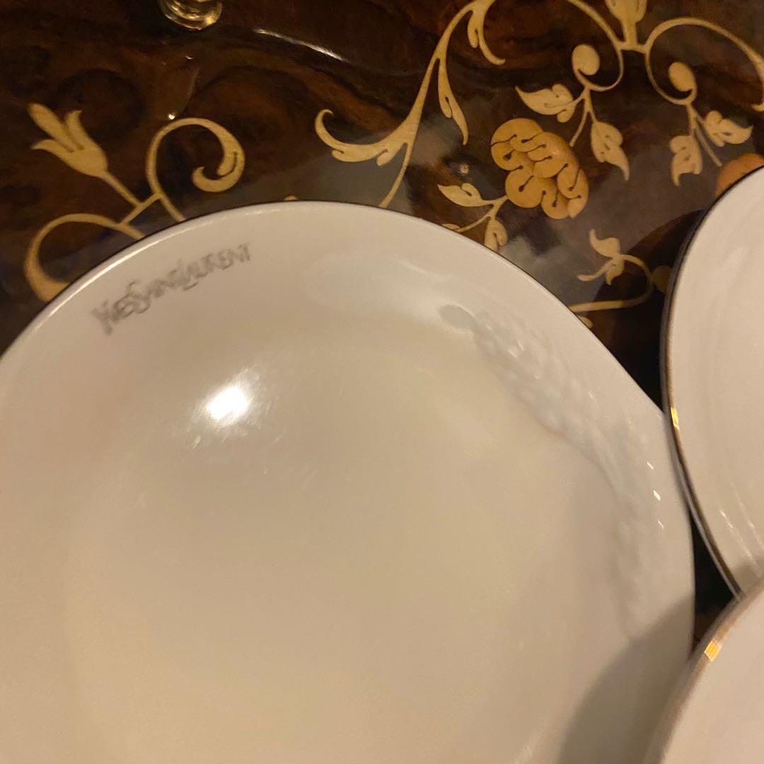 YSL Yves Saint Laurent Cake plate set, Furniture & Home Living ...