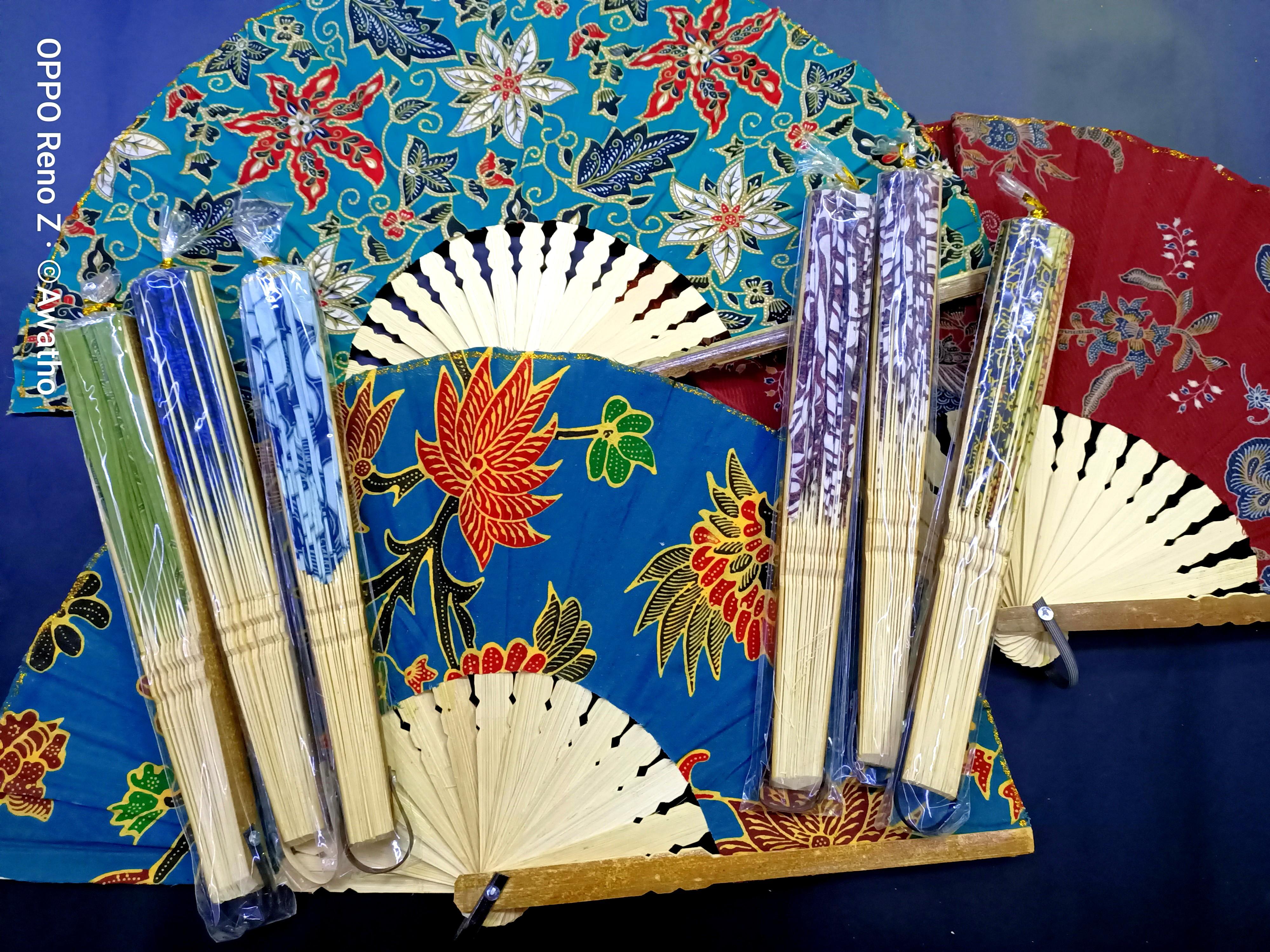 Batik hand fan, Everything Else on Carousell