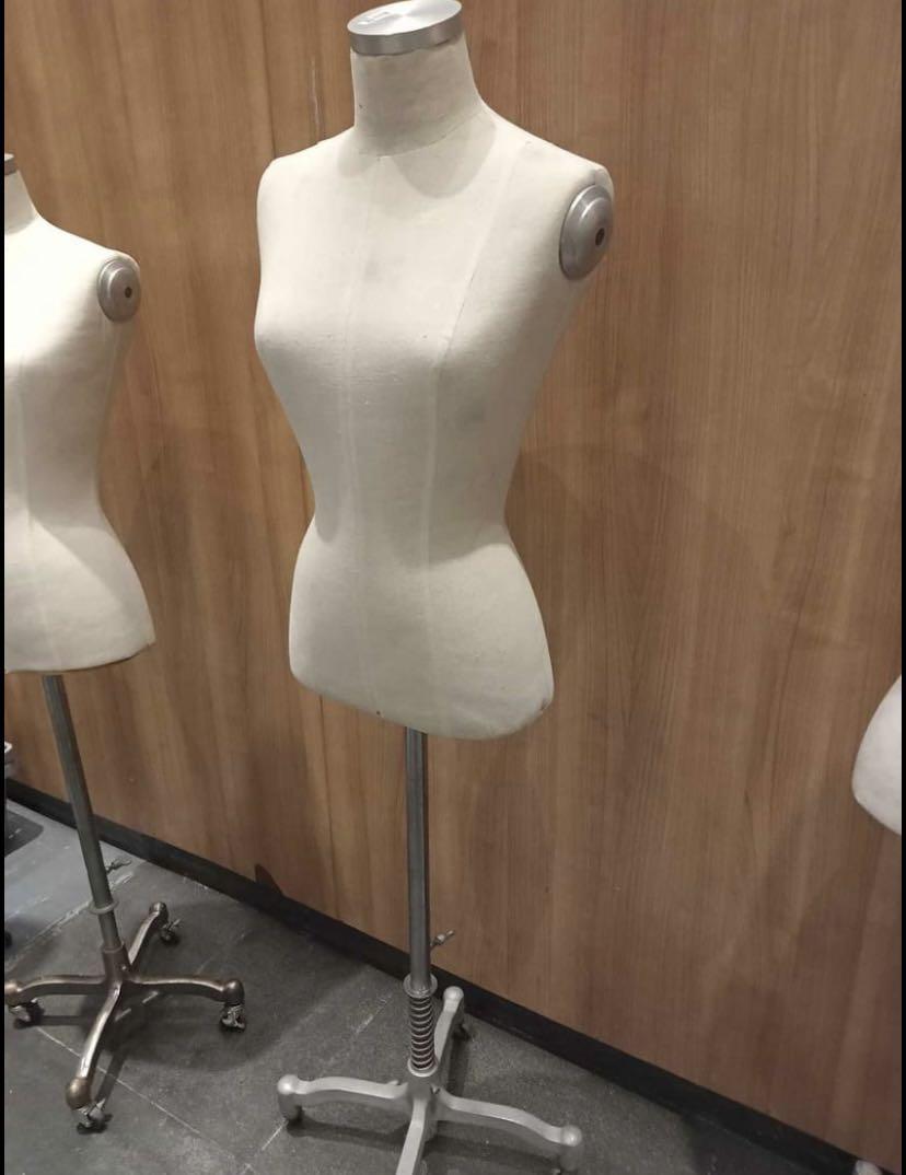 Pinnable Mannequin- PRE ORDER, Hobbies & Toys, Stationary & Craft ...