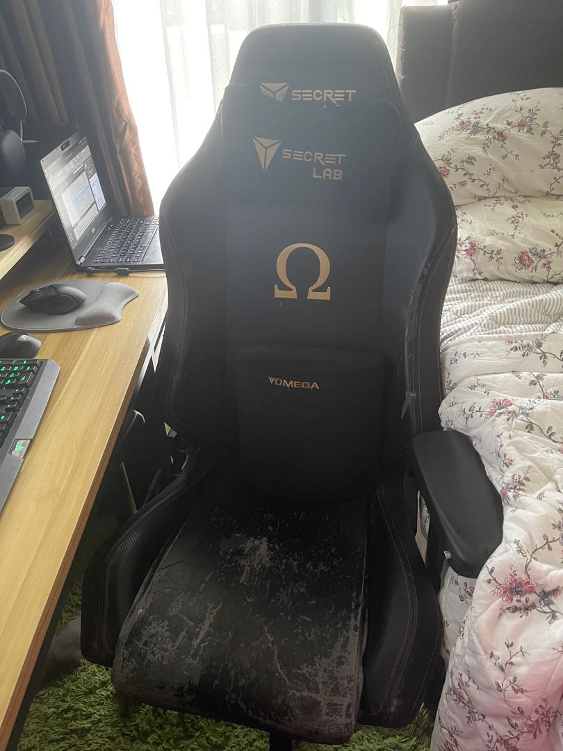 Secret Lab Omega Stealth 2018, Furniture & Home Living, Furniture ...