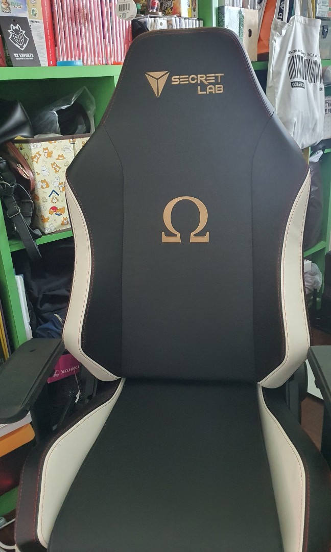 Secretlab Omega 2018 classic, Furniture & Home Living, Furniture ...